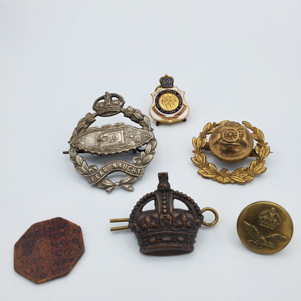 Original WW2 Brit Military Commonwealth Badge Lot Tank Fear Naught RSL ...