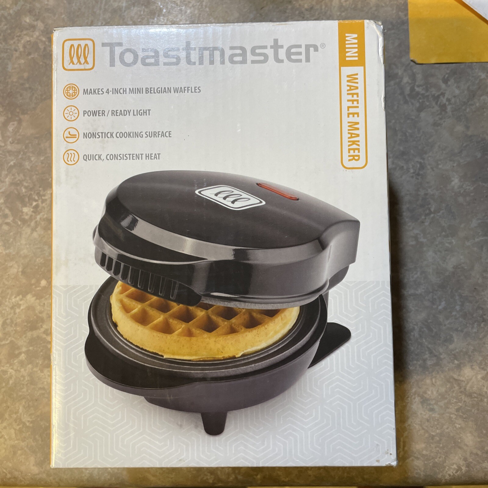 TOASTMASTER BRAND MINI 4" BELGIAN WAFFLE MAKER ELECTRIC KITCHEN ...