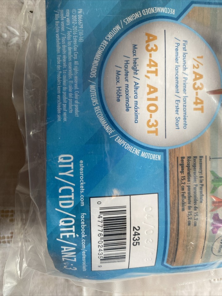 ESTES 3 BANDITS FLYING MODEL ROCKET KIT 3 PACK Level 2 Kit # 2435 NEW ...