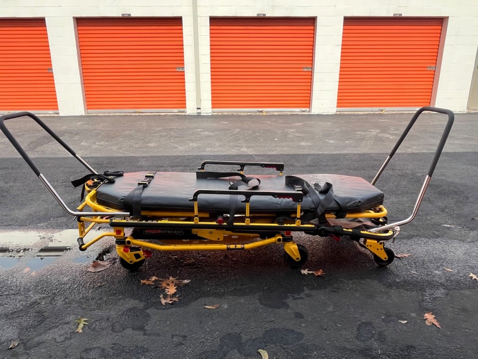 Stryker MX-PRO 6083 bariatric Ambulance Cot Stretcher with loading ...