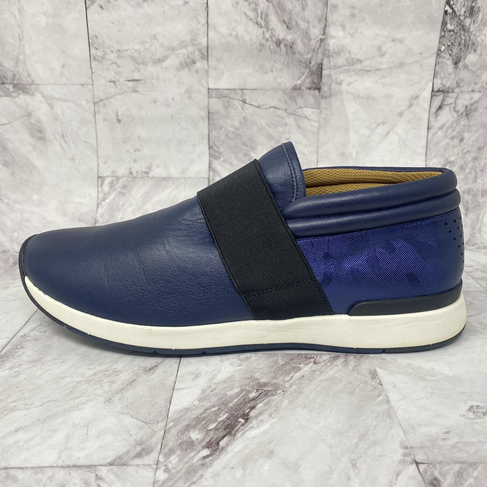 Vionic Women's Cosmic Calina Camo Blue Leather Walkin… - Gem