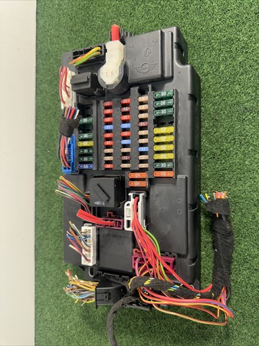 2007-2013 MINI COOPER S R56 POWER DISTRIBUTION FUSE JUNCTION BOX JBE ...