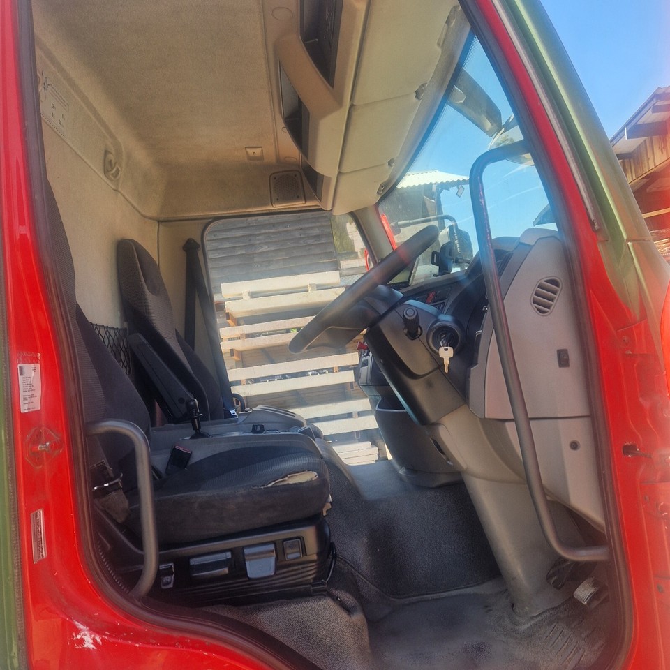 Daf Lf 16ton aluminium double dropside rear mounted Hiab crane short ...