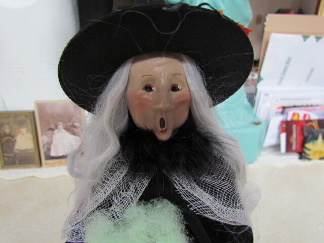 2021 Byers Choice Halloween Witch with Crystal Ball Caroler ~ New! | eBay