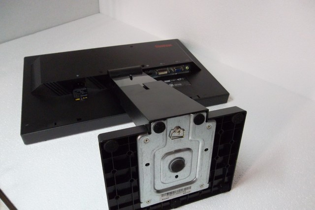 Lenovo Lt1952p Widescreen 19" LCD Monitor VGA DVI DP 03x7911 Lt1952pwd ...