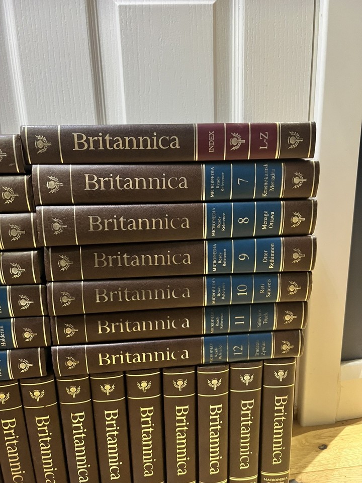 THE NEW ENCYCLOPAEDIA BRITANNICA 15th Edition 1987 33 Books & 1988 ...