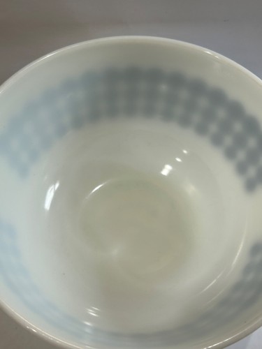 VINTAGE PYREX BLUE DOT 2 1/2 QT PYREX # 403 MIXING BOWL 8.5” DIAMETER ...