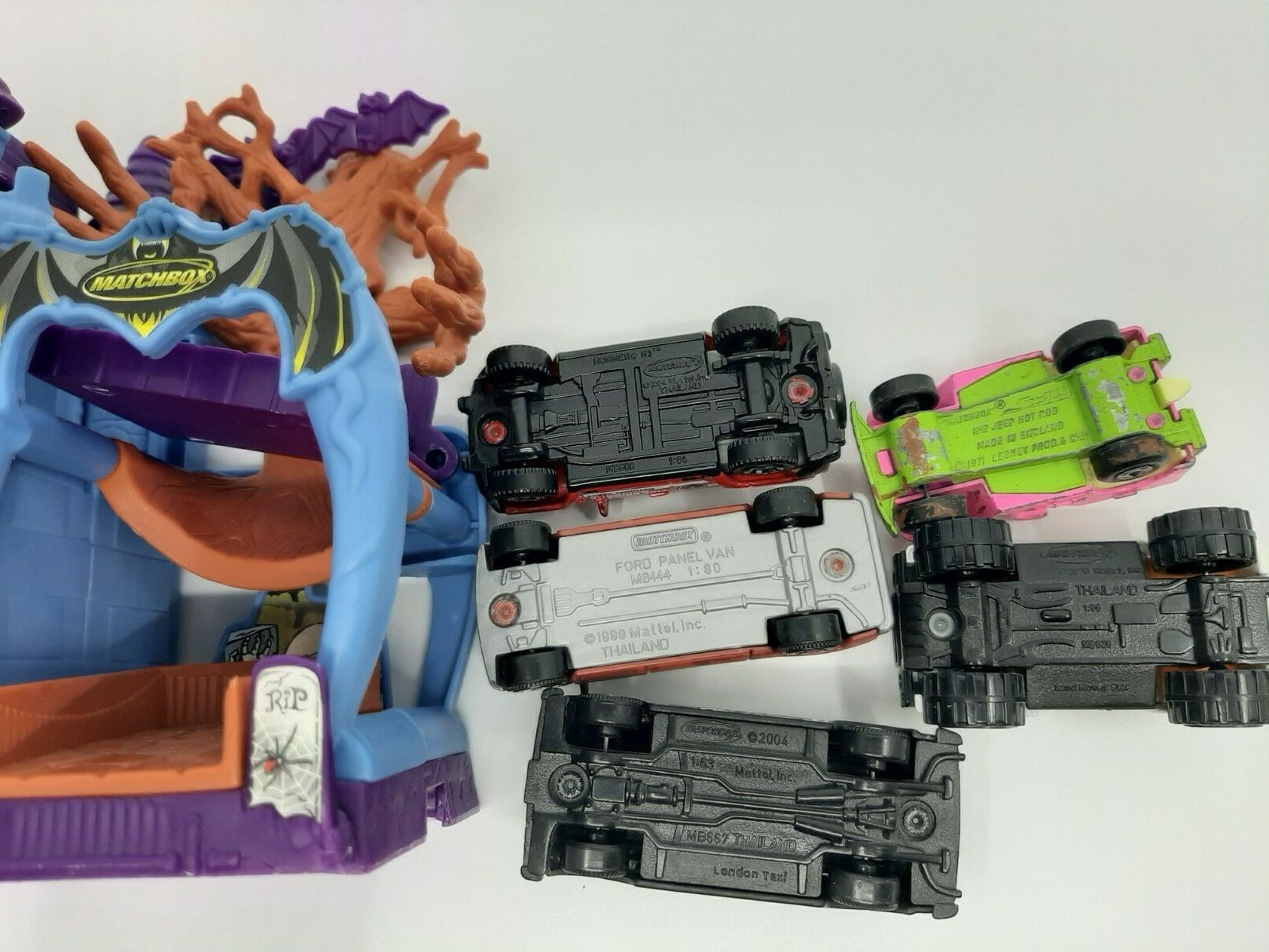Mattel Matchbox Haunted Castle Adventure Set 2006 With Awesome Cars n ...