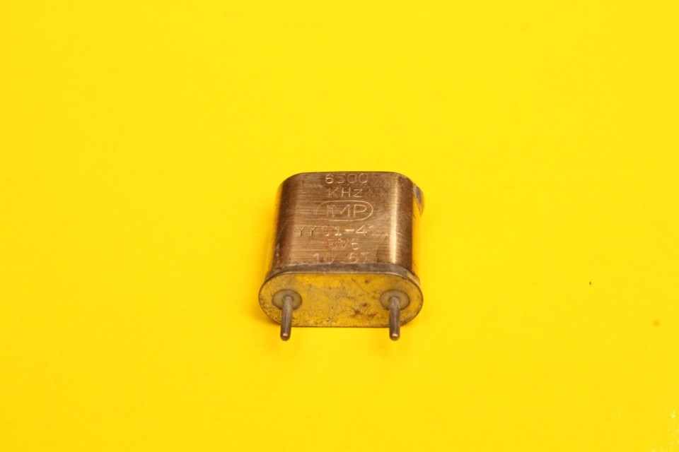 CRYSTAL - QUARTZ - 6300 kHz - 6.30 MHz - CR-18/U case - GRC-9 | eBay
