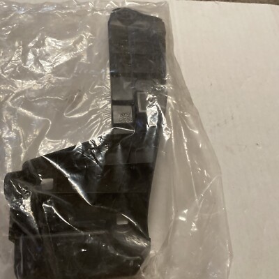 2018 - 2023 TOYOTA CAMRY REAR RIGHT SIDE BUMPER SEAL BRACKET OEM 52591 ...