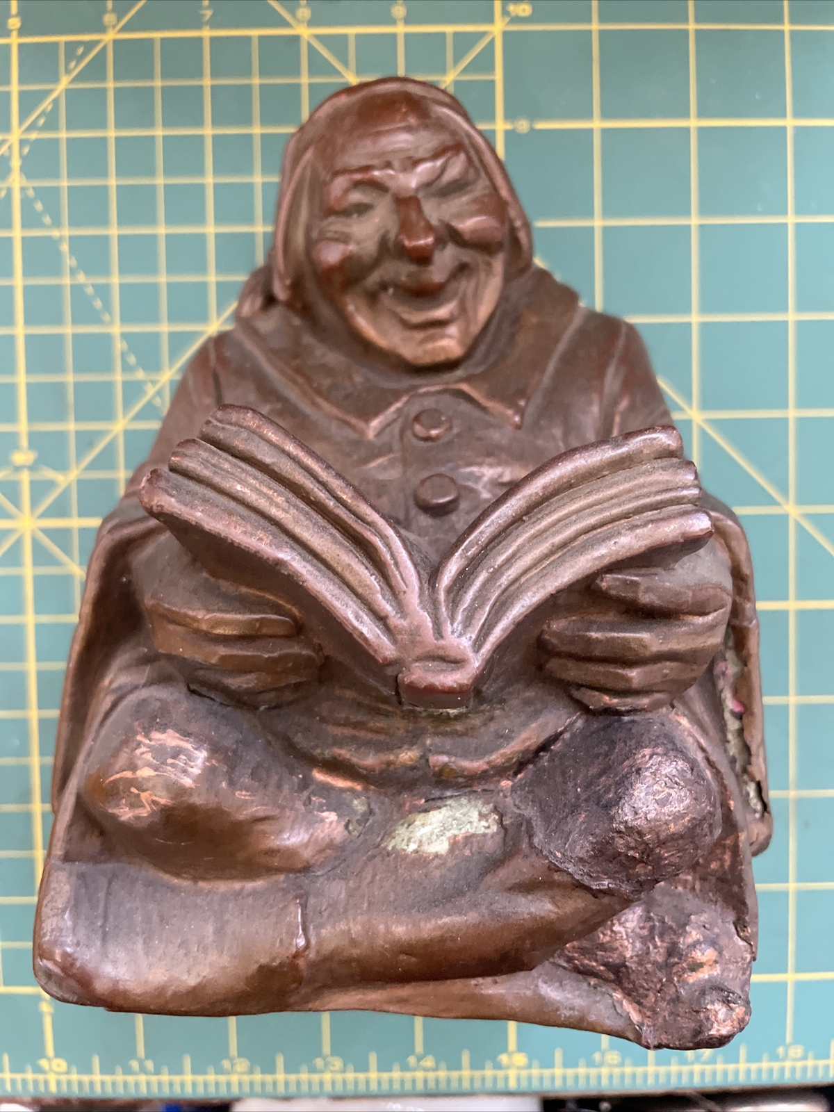 (1) Antique Ruhl 1915 Heavy Man Reading Good Book Bookend *SEE PICTURES ...