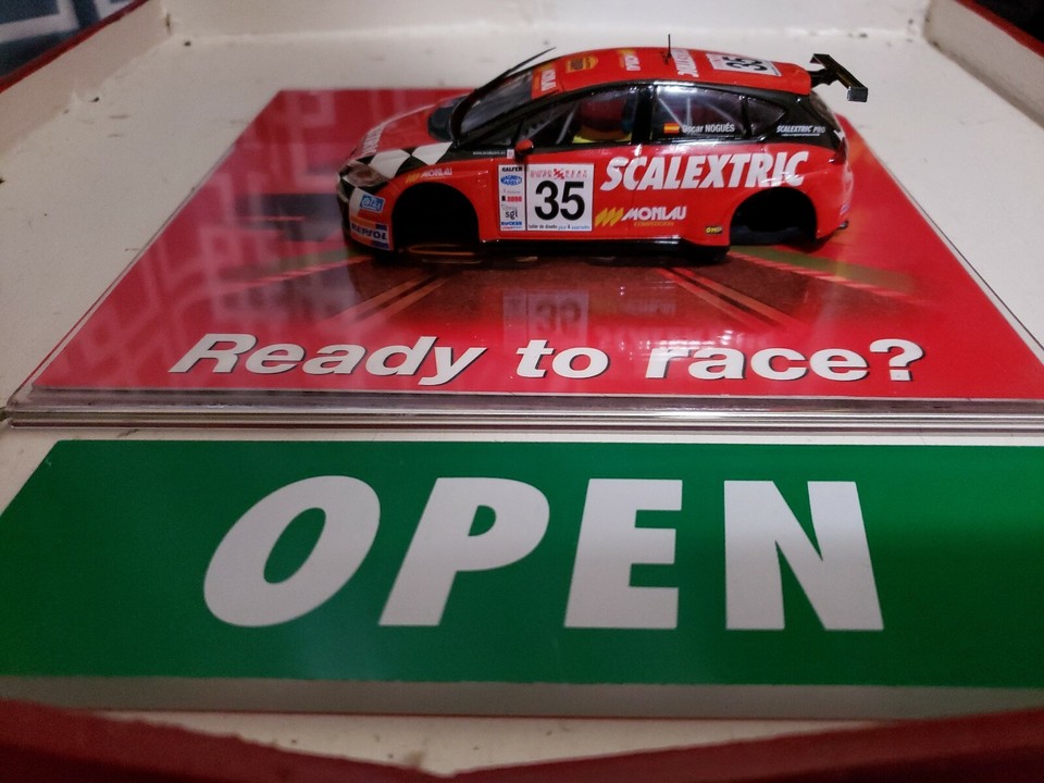 NEW SCX Digital SEAT LEON WTCC body and chassis scalextric analog | eBay