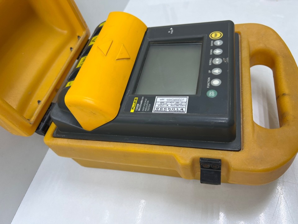 Fluke 1550B Insulation Tester Megger MegOhm Meter High Voltage ...