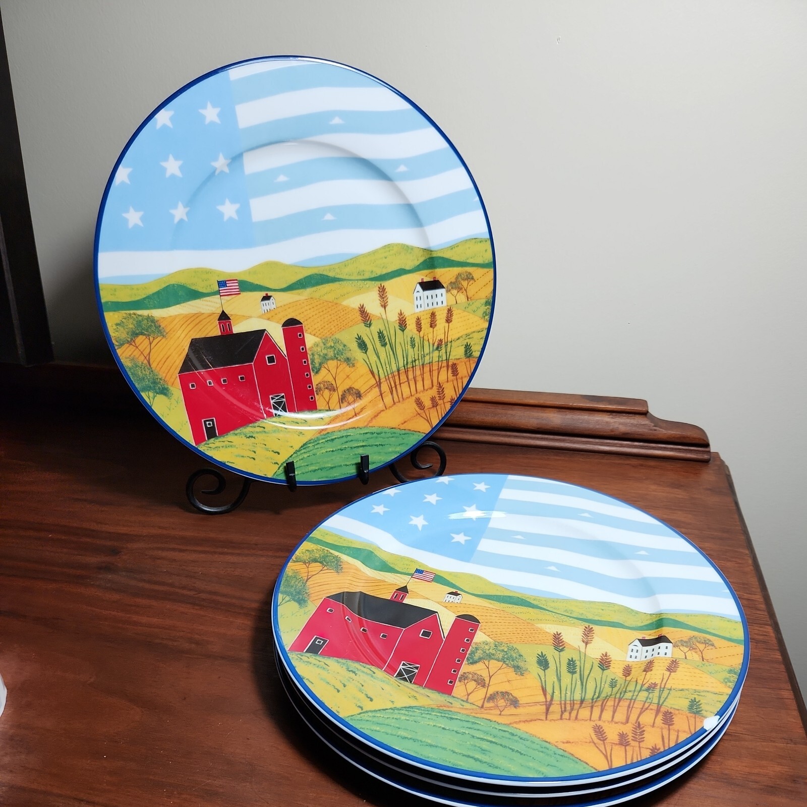 Gibson Home Warren Kimble Set of 4 Dinner Plates Red Barn and Flag 10 5 ...