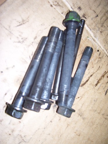 VINTAGE JOHN DEERE 650 TRACTOR -ENGINE HEAD BOLTS | eBay