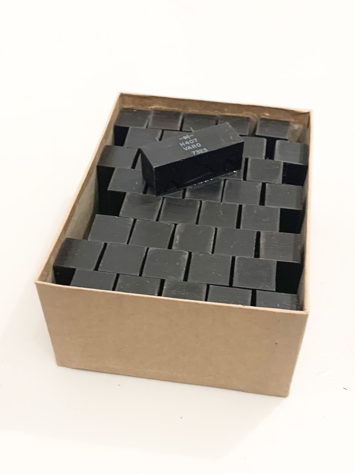 [Box of 40 diodes] New Old Stock high voltage rectifier diode VARO H407 ...