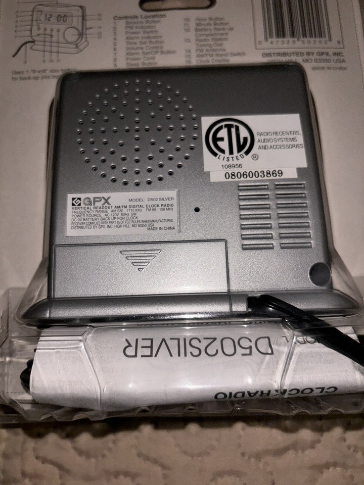 GPX Digital Clock Radio D502 Silver AM/FM Radio Silver 25th Anniversary ...