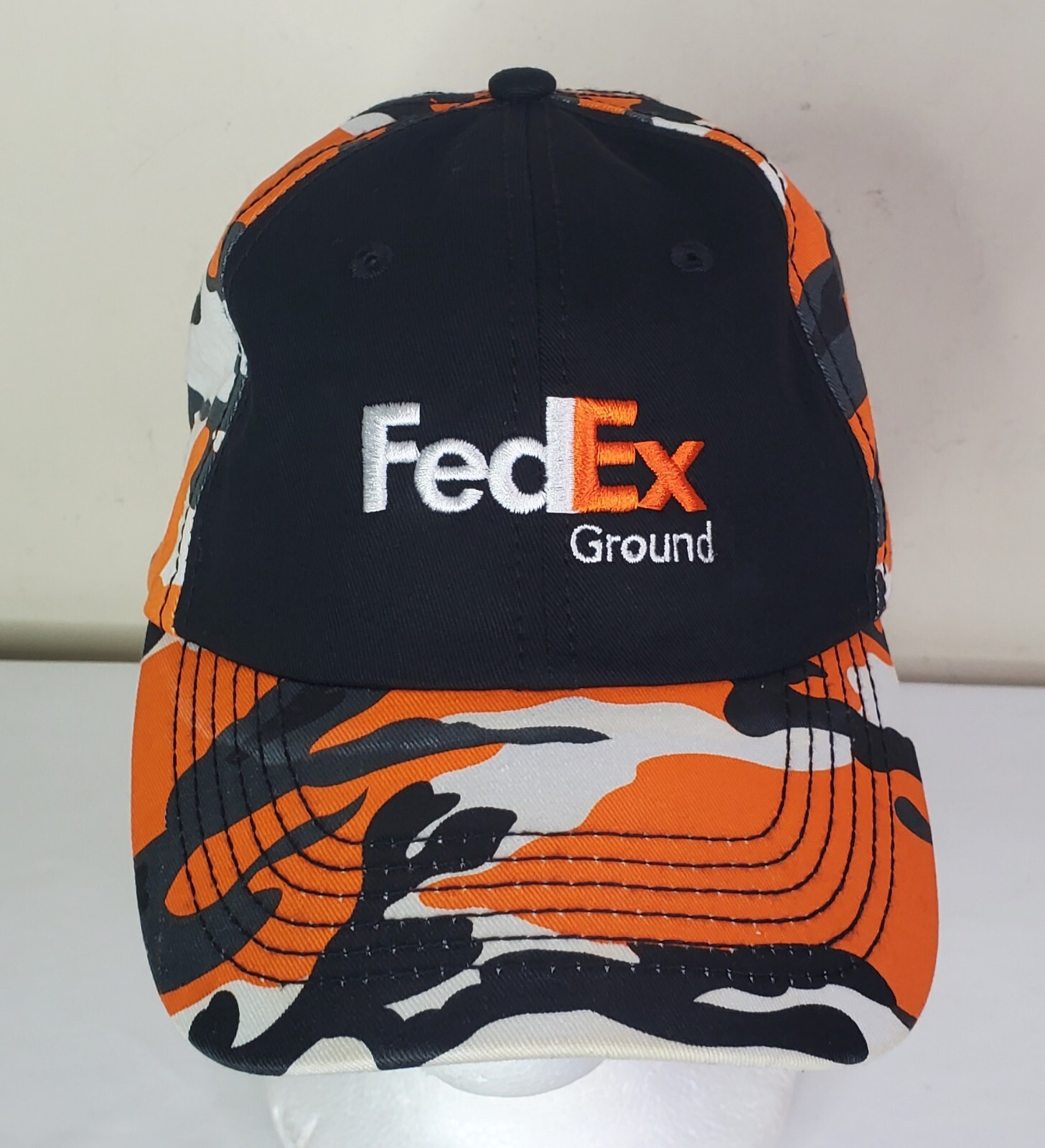 2018 FedEx Collectors Snapback Camo Baseball Hat Oran… - Gem