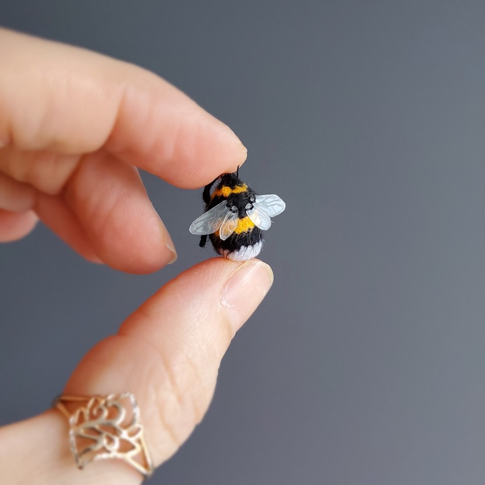 Flower micro bee. Dollhouse miniature Bumblebee. Doll pet. Microtoysby ...