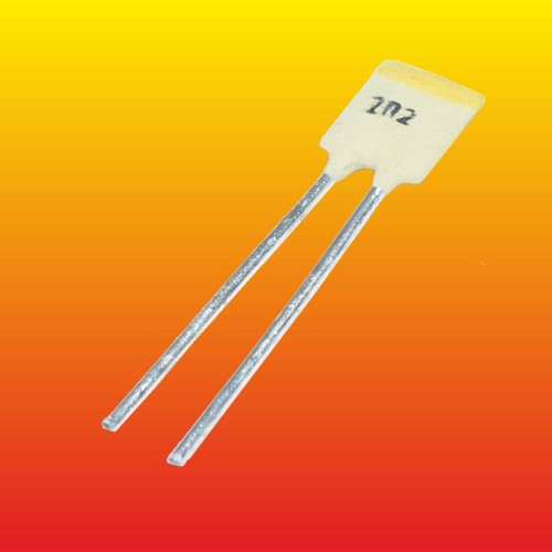 2200pF 10% 100V LOT OF 5 CERAMIC PLATE RADIAL CAPACITOR MPN 2222 630 ...