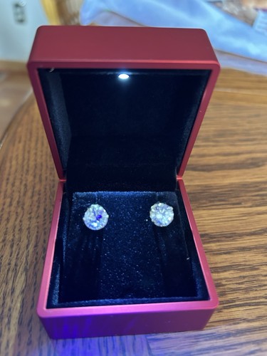 14 Kt Solid Gold CZ Stone Stud Earrings W Lighted Gift Box | eBay