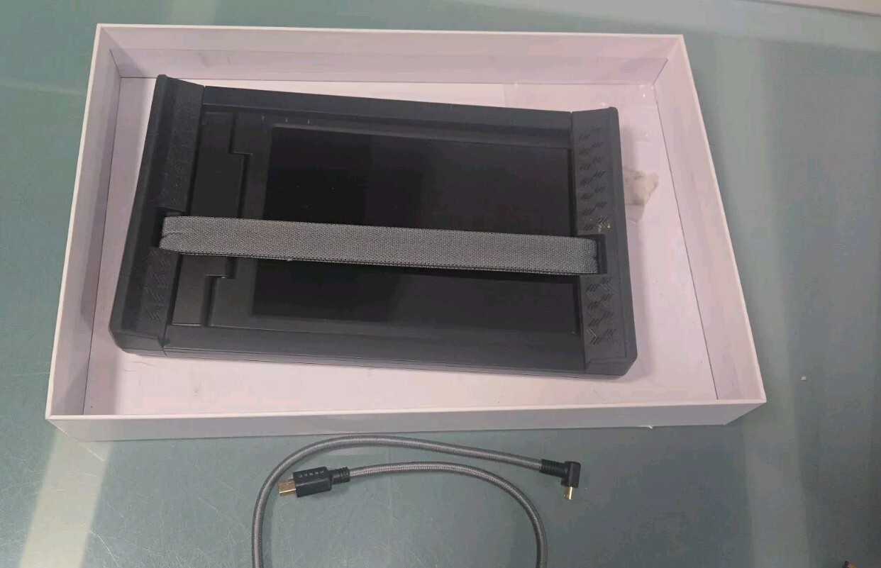 Xebec Tri-Screen 2 Dual Monitor Portable SN:XTS2-6-008572 10.1 ...