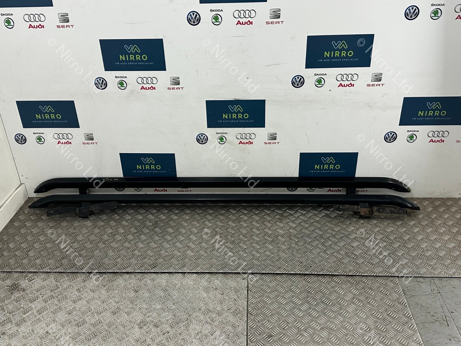 VW TRANSPORTER T6 PAIR OF SIDE FOOT STEPS 2016 ONWARDS | eBay UK