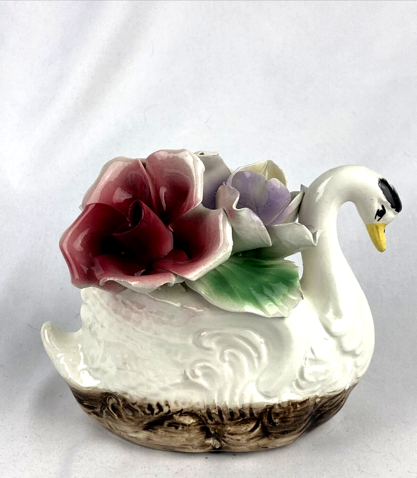 Capodimonte Italiano Swan With Roses Made In Italy Vintage 5 1/2" X 6 3 ...