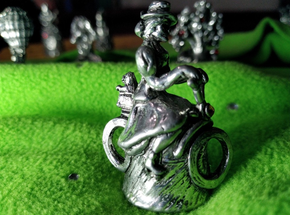 WIZARD OF OZ PEWTER (12) THIMBLES DOROTHY GLINDA TOTO WITCH RARE ...