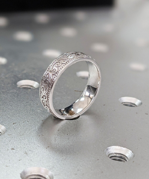 Features a Floral Milgrain Pattern Wedding Band In Real 10K White Gold ...