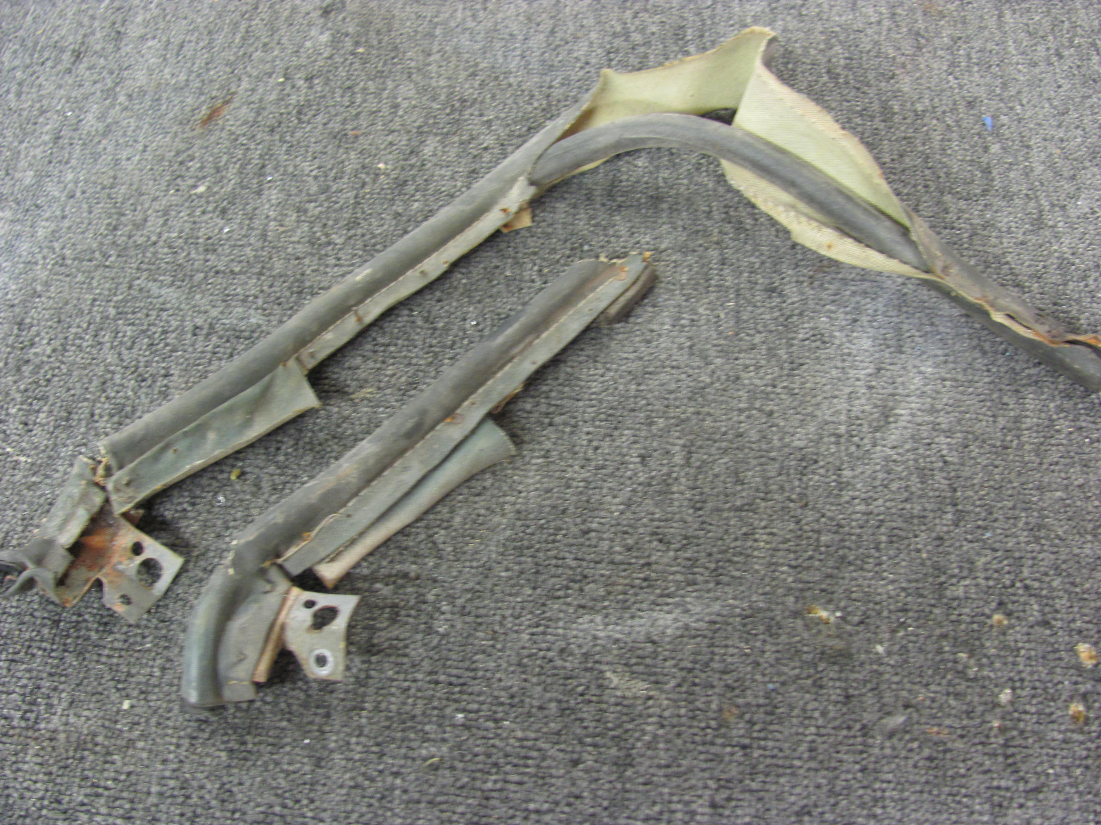 1951 / 1952 Oldsmobile 88 2 dr door windlace clips | eBay