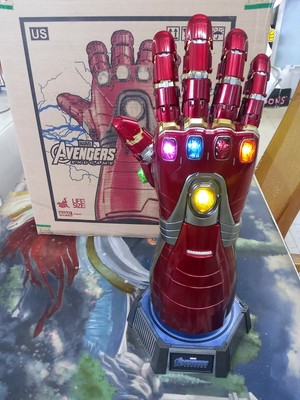 New Hot Toys Endgame Iron Man Nano Infinity Gauntlet 1:1 Life Size | eBay
