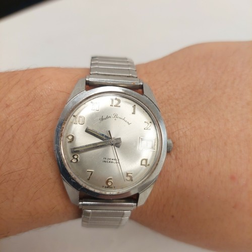 VINTAGE ANDRE BOUCHARD 17 JEWELS MECHANICAL INCABLOC DATE MEN'S WATCH ...