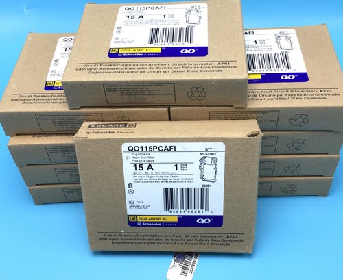 Lot of 10 New Circuit Breakers Square D QO115PCAFI 15 Amp Plug On ...