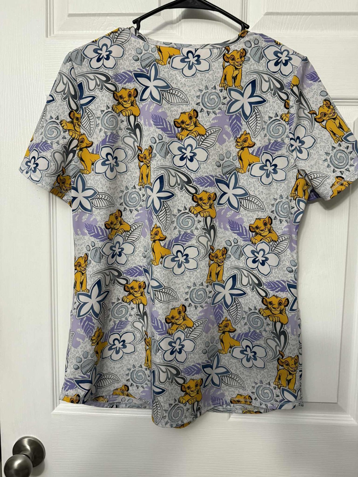 New Disney Scrub Top Simba Lion King Silky Feel 4 Poc… - Gem