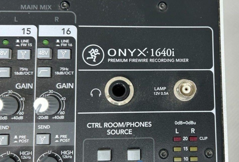 Mackie Onyx 1640i 16 Channel FireWire Digital/Analog Recording Mixer ...