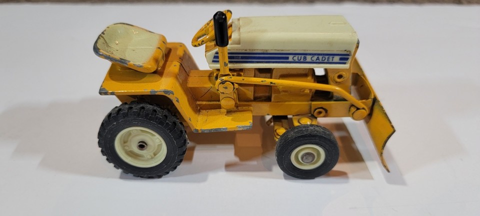 Ertl IH Cub Cadet L & G tractor Lawn Mower with white seat and blade ...