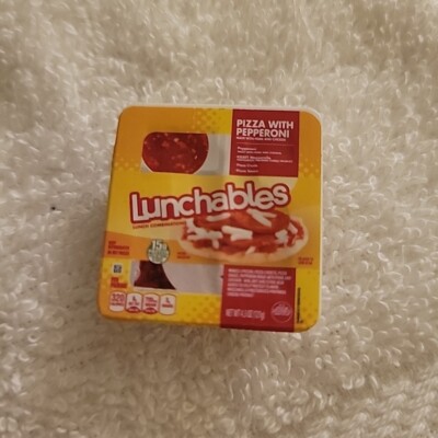 Dollhouse Scale Toy Lunchables Pizza And Pepperoni Mini Brands Series 2 ...