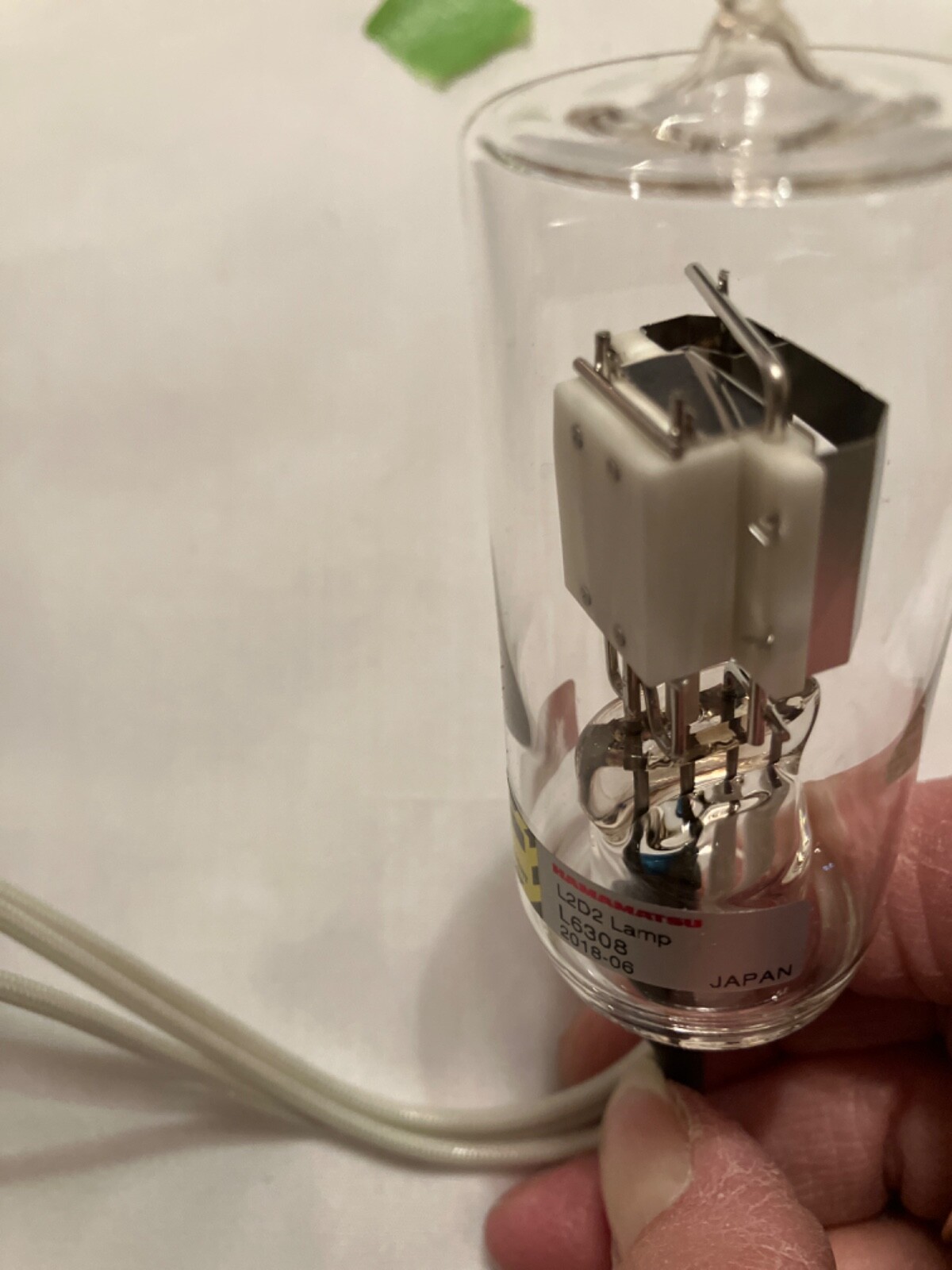 Hamamatsu L2D2 Deuterium Lamp Type L729 450133 for sale online | eBay