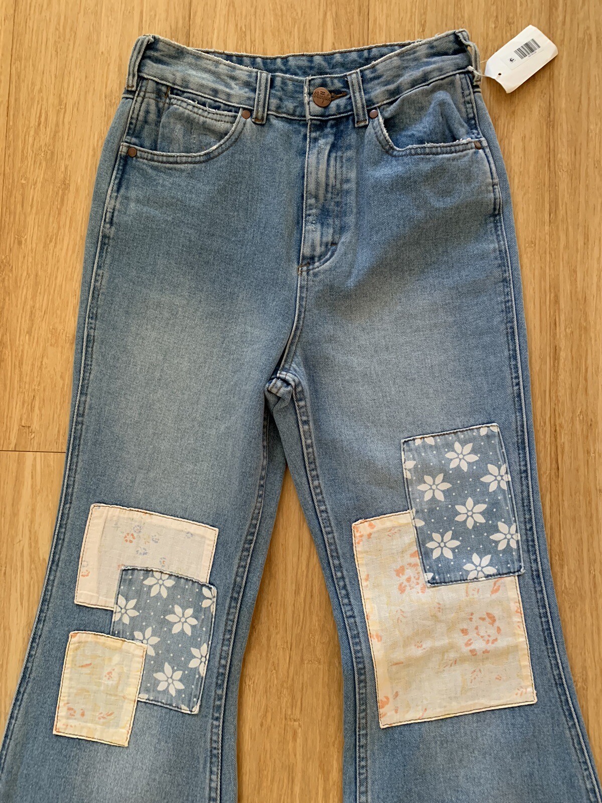 NWT RARE SZ 27 / 26 Wrangler x Billabong Colab True Blue Patch Flare ...