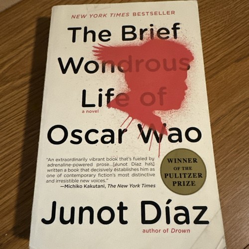 Brief Wondrous Life of Oscar Wao (Pulitzer Prize Winner) by Junot Díaz ...