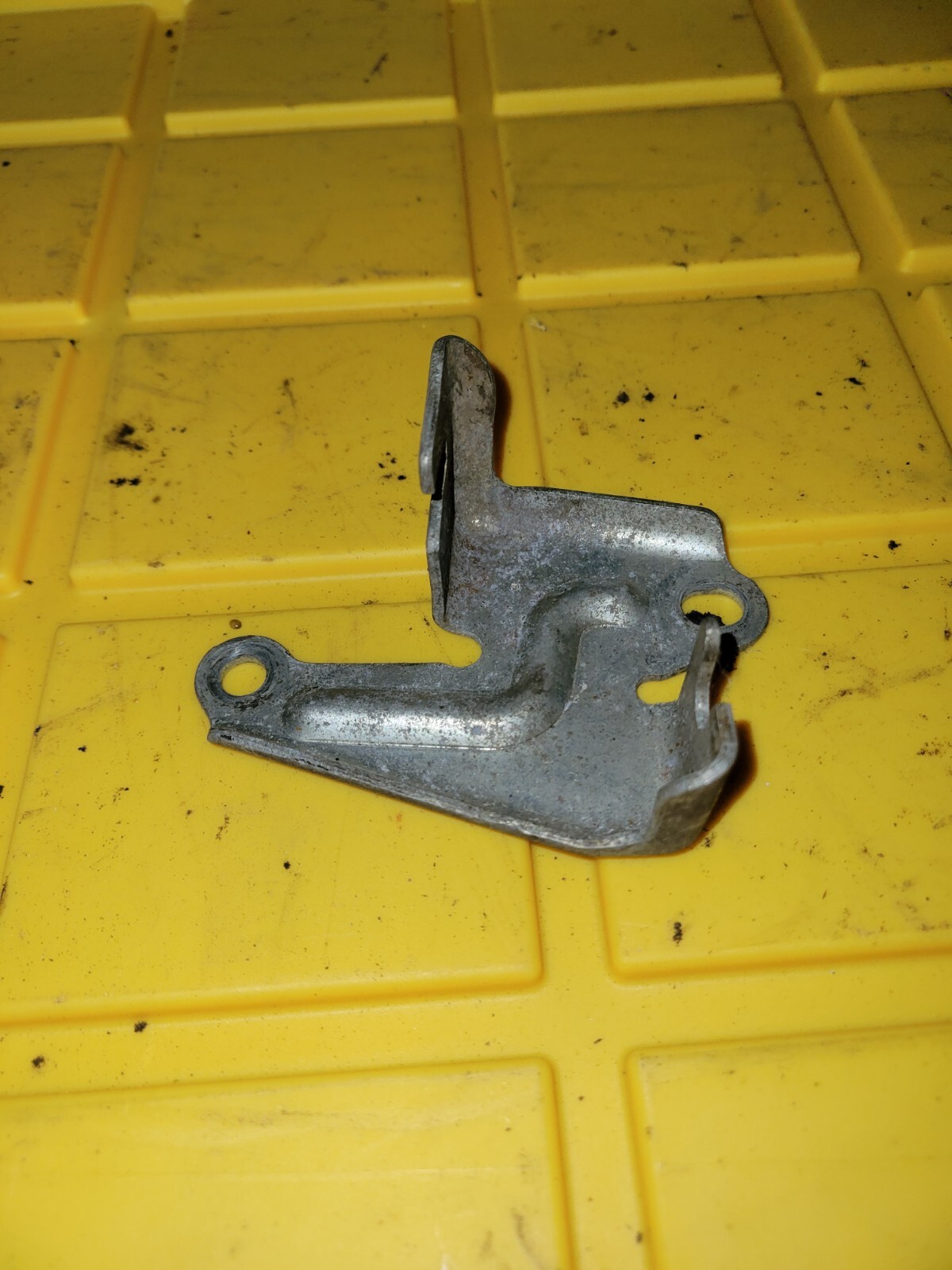 85-95 Toyota Pickup 2.4 intake manifold Throttle Cable Bracket 4Runner ...