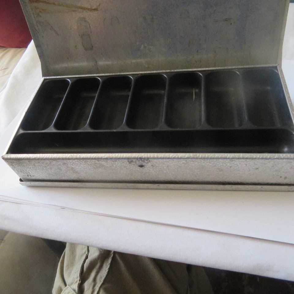 FISHING LURE U M CO TACKLE BOX 9 X 4¼" X 2¾" EMPTY | eBay