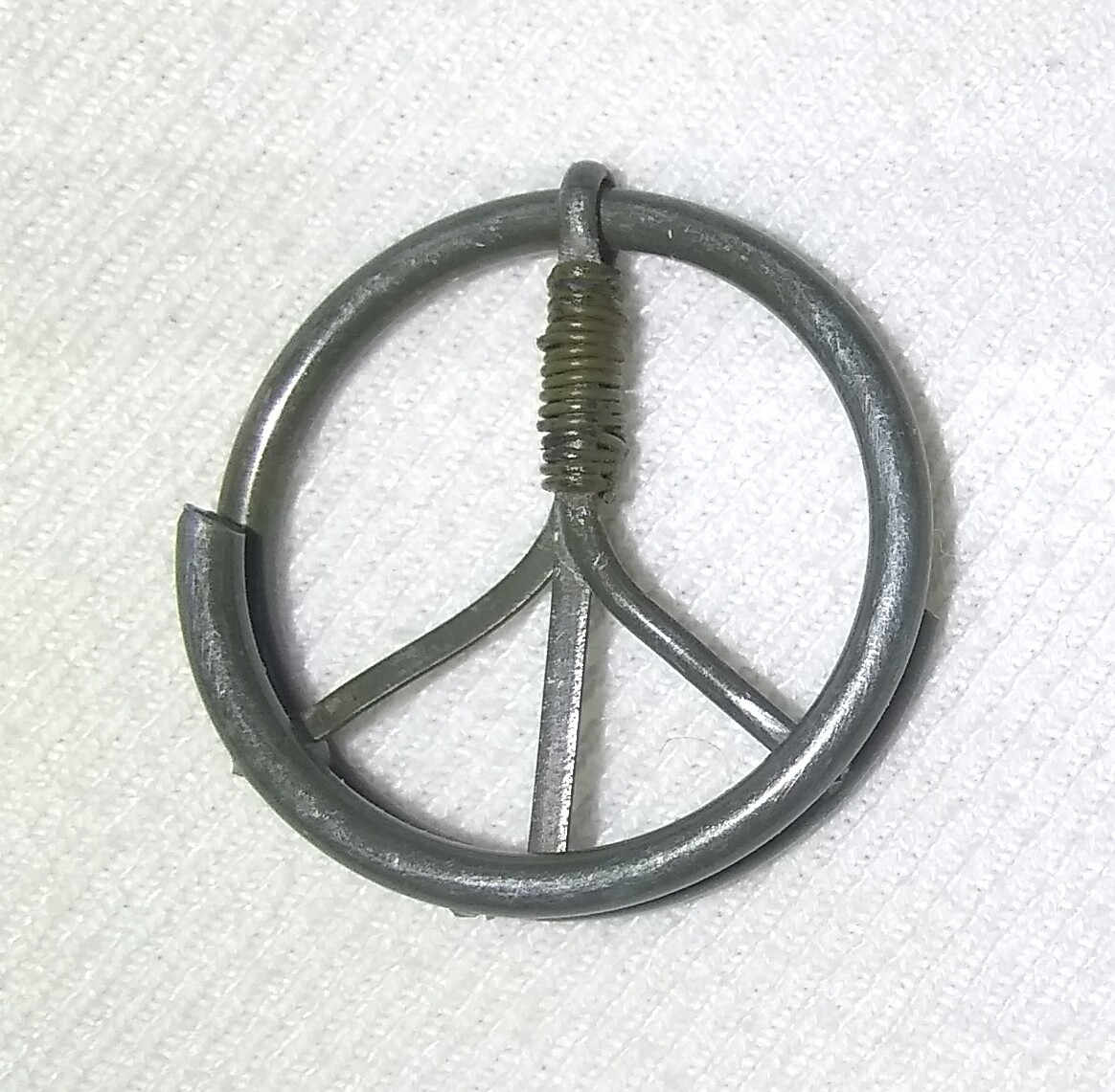 Unique Genuine US Army Hand Grenade Pin / Peace Symbo… - Gem