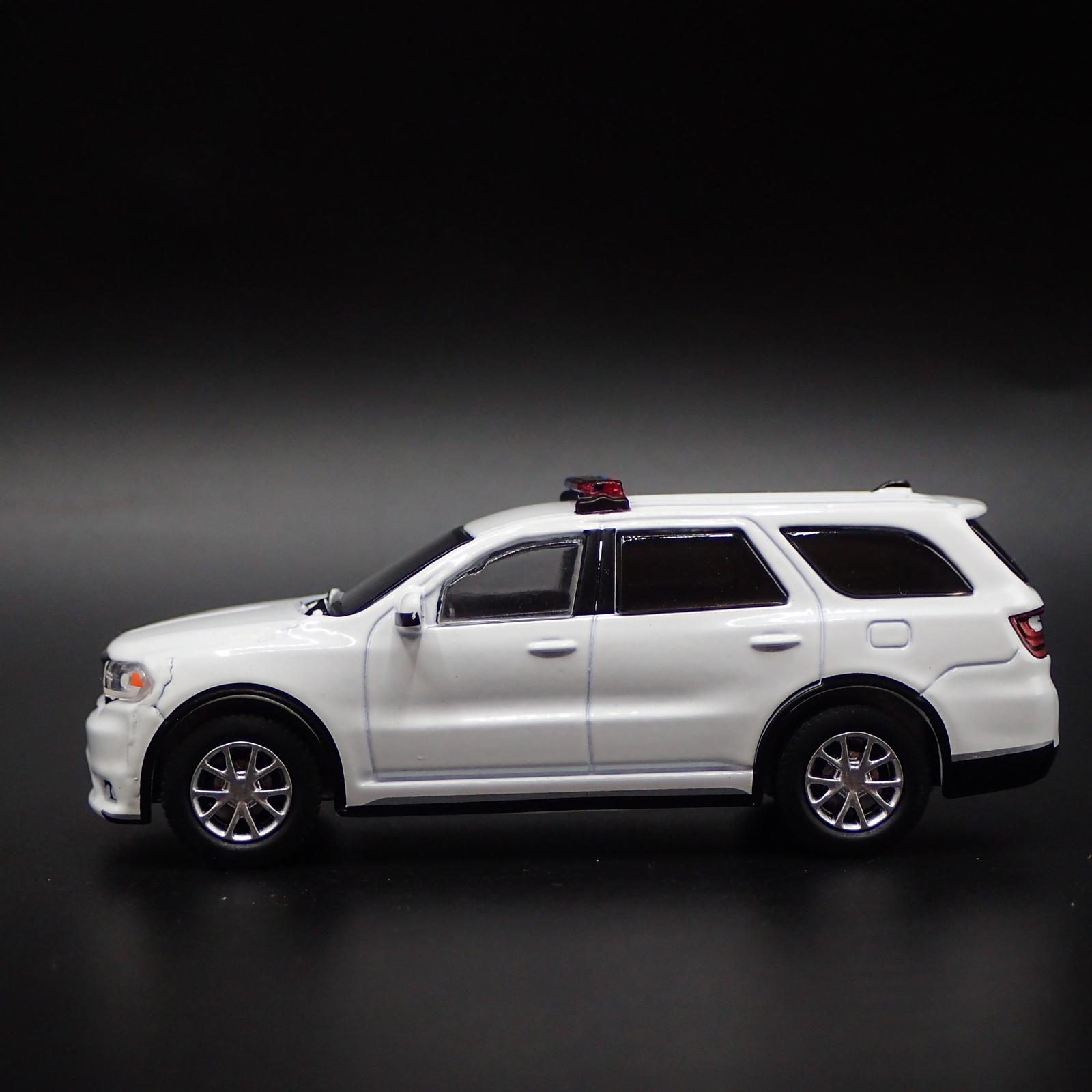 2018-2024 DODGE DURANGO POLICE FIRE PURSUIT 1:64 SCALE DIORAMA DIECAST ...