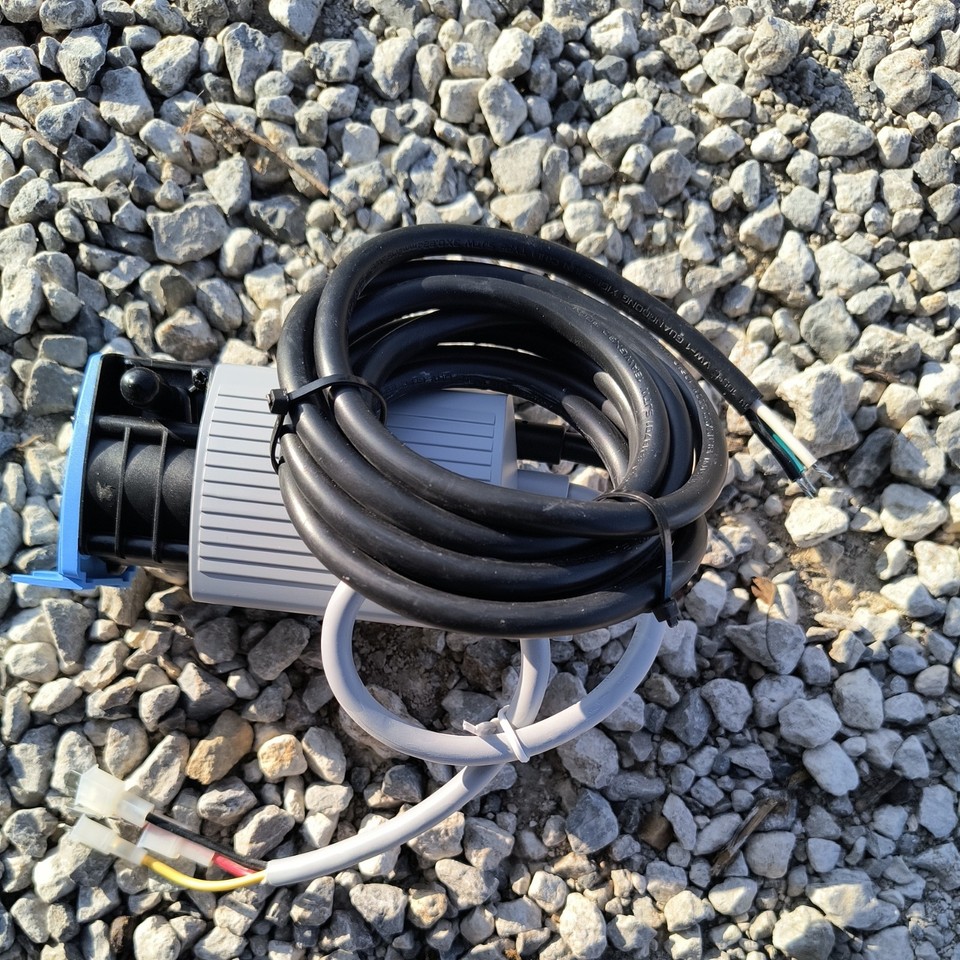 Blue Diamond 230V 3.7GPH Condensate Removal Pump with Reservoir (X87 ...