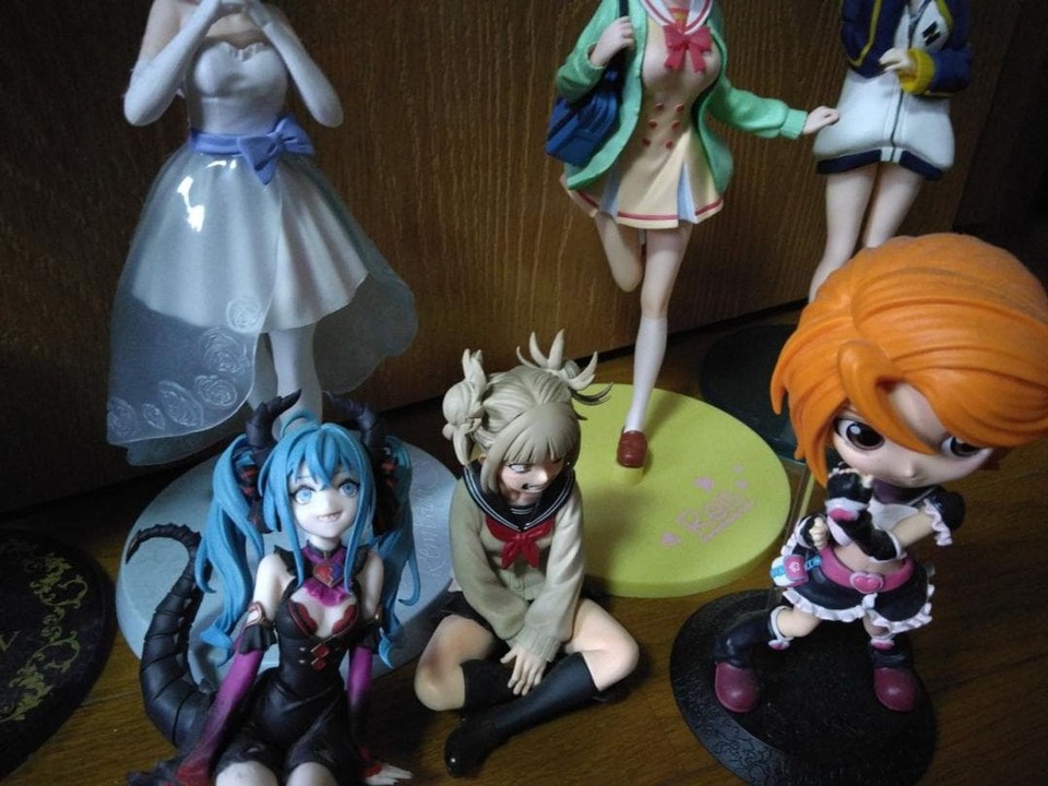 Anime Figure Set - Toga Himiko, Hatsune Miku, Rem, Albedo, Precure ...