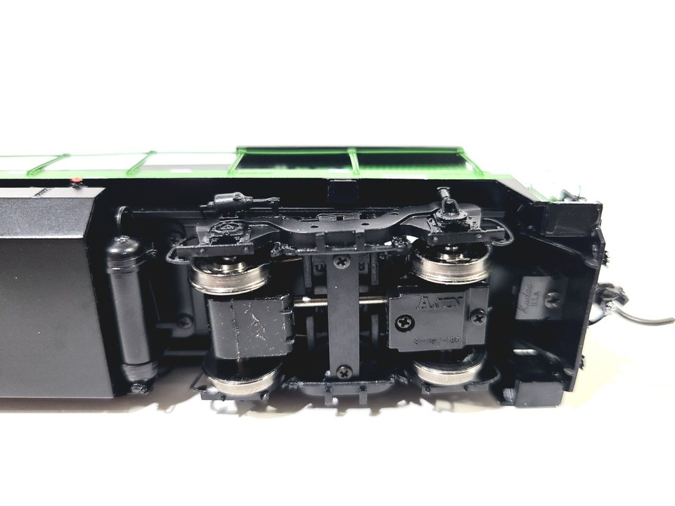 Overland OMI BN GE B30-7A(B) Burlington Northern #4055 HO Brass Model ...