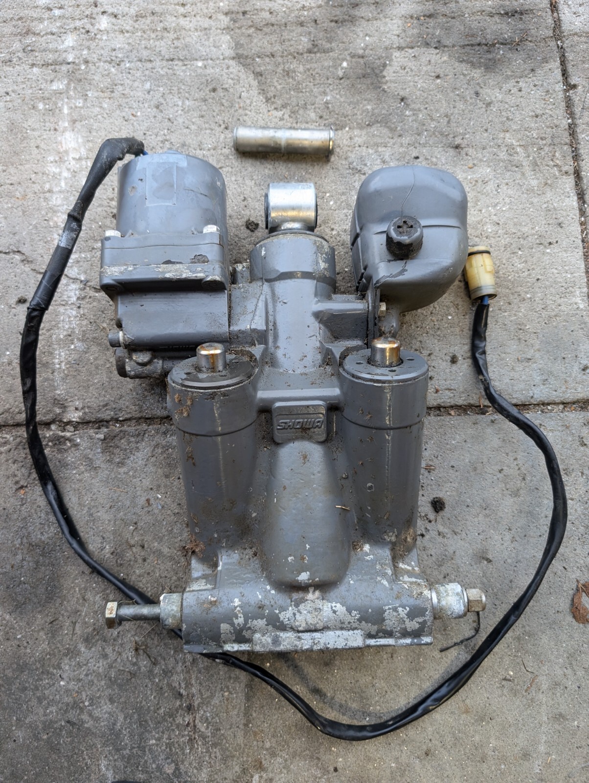 Honda Power Trim 75 90 115 130 150 200 225 HP Nice Shape W/ Pins FAST ...