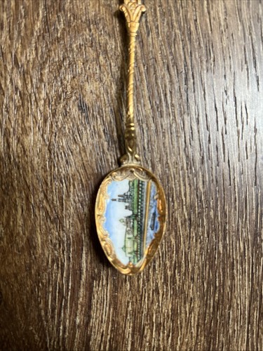 Mockba Russia Souvenir Spoon Spasskaya Tower Enamel and Gold-Tone Metal ...